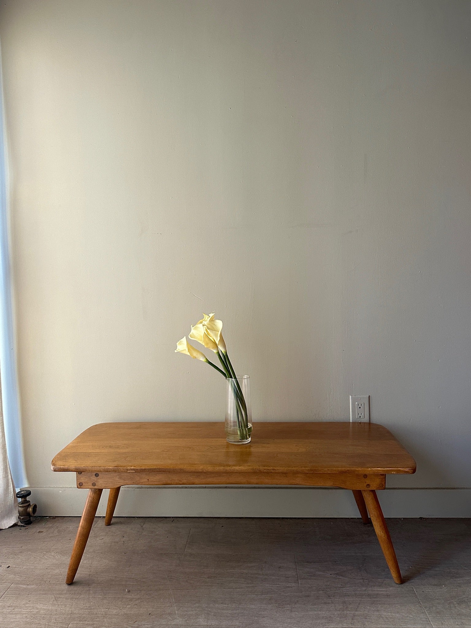 Cushman maple coffee table – Good Behavior