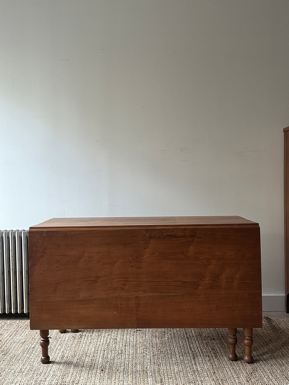 Sheraton walnut drop leaf – Good Behavior