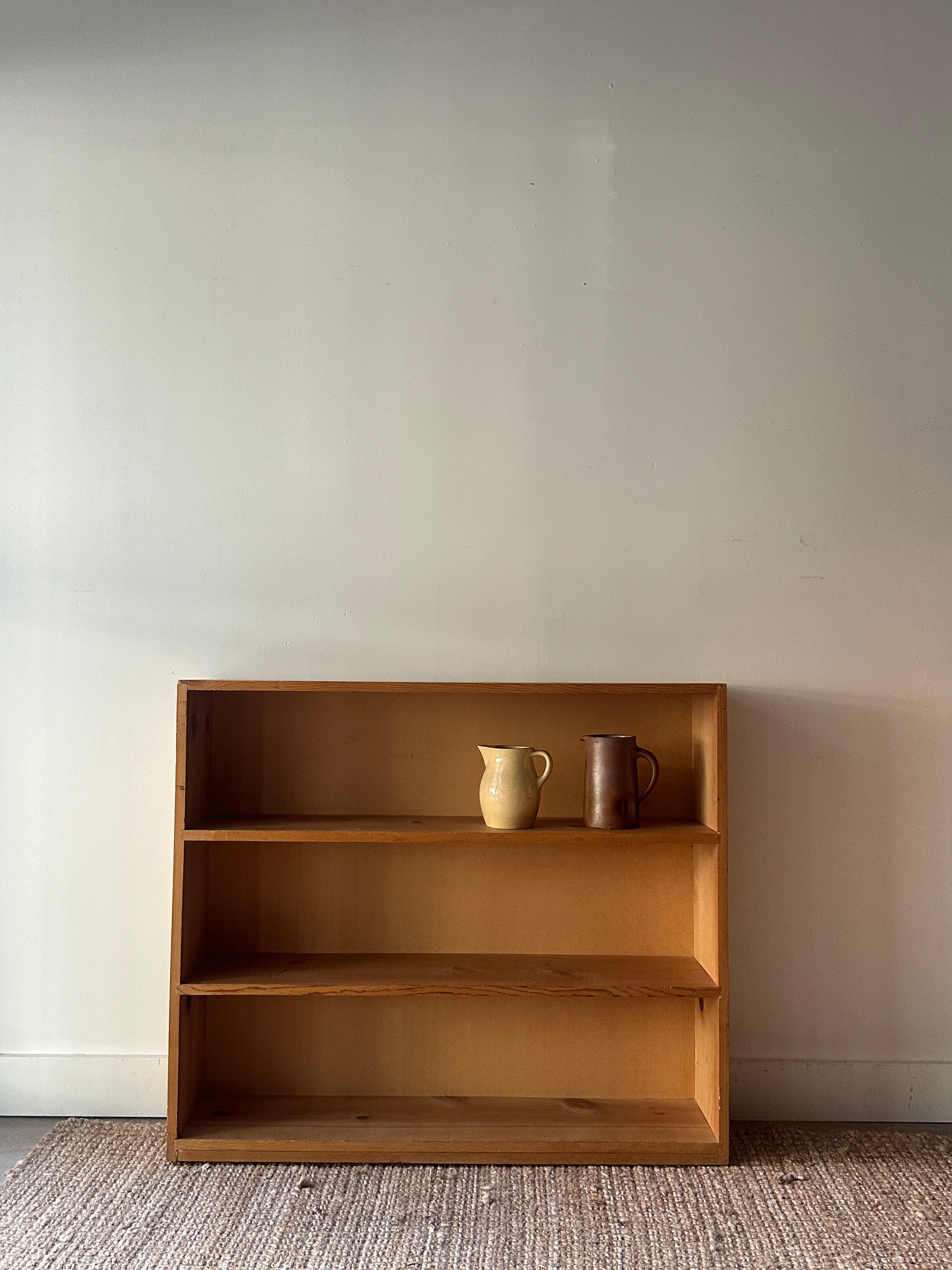 Small pine shelf – Good Behavior
